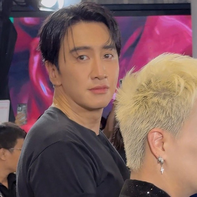 8 Potret Jessica Iskandar & Keluarga Liburan ke Turki, Nginap di Dalam Goa