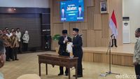Budi Arie Resmi Serahkan Jabatan Menteri Koperasi ke Ferry Joko Juliantono