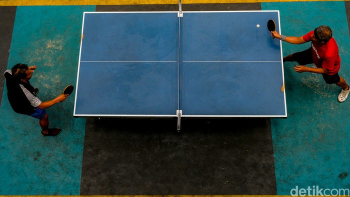 Adu Smash di Arena Tenis Meja Pasar Grogol