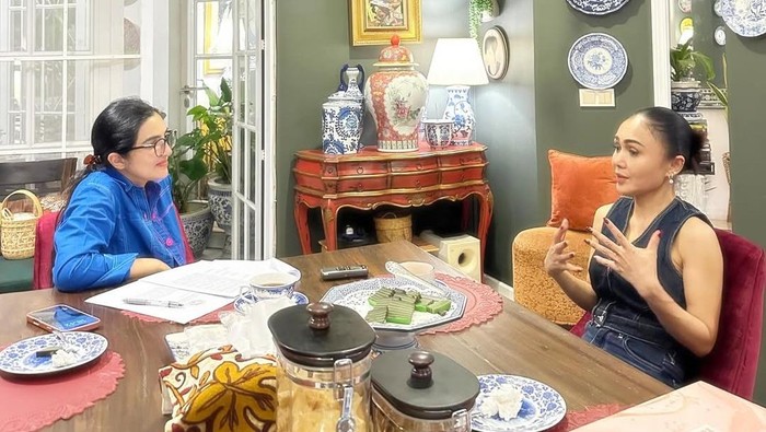 Ashanty Wawancara Titi DJ, Yuni Shara dan Camelia Malik untuk Disertasi S3