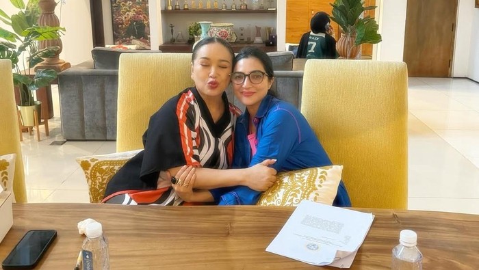 Ashanty Wawancara Titi DJ, Yuni Shara dan Camelia Malik untuk Disertasi S3