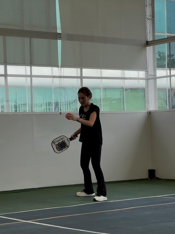 Ketika Ayu Ting Ting Main Pickleball Bareng Wendi Cagur