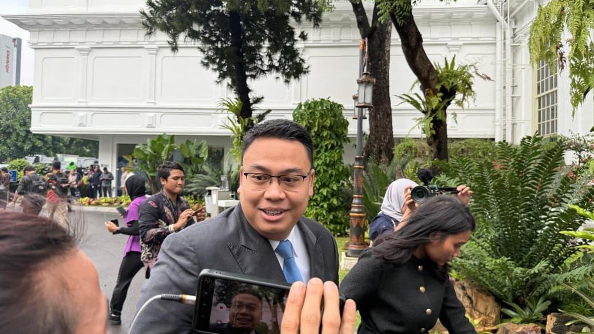 Angga Raka Gantikan Hasan Nasbi sebagai Kepala Kantor Komunikasi Presiden