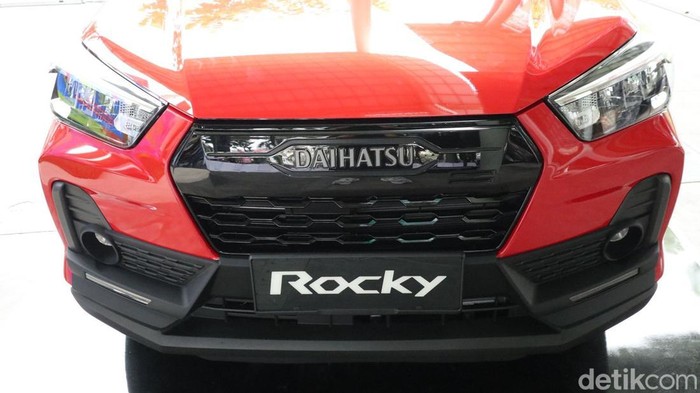 Tampang Daihatsu Rocky Terbaru yang Meluncur di RI, Mukanya Berubah!