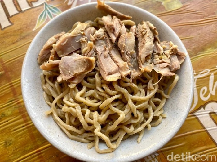 10 Warung Bakmi Paling Tua di Jakarta, Cita Rasa Klasiknya Ngangenin!
