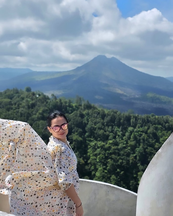 Kisah Shezy Idris yang Kini Jualan Keripik Demi Hidupi Anak