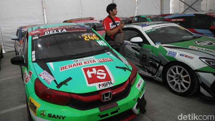 Pameran Mobil Balap Tarik Perhatian Pengunjung MotoGP 2025