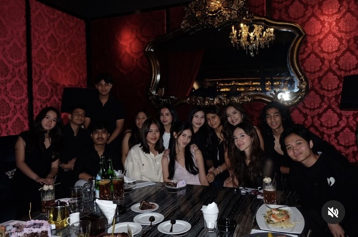 Potret Harleyava Princy, Pemain Film Rangga & Cinta Saat ke Kafe