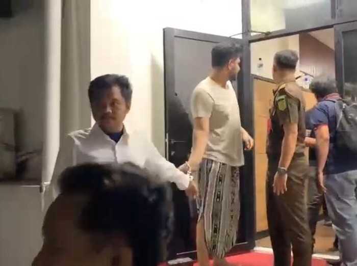 Penampakan Ammar Zoni Diborgol Lagi Diduga Edarkan Narkoba Dalam Rutan Salemba