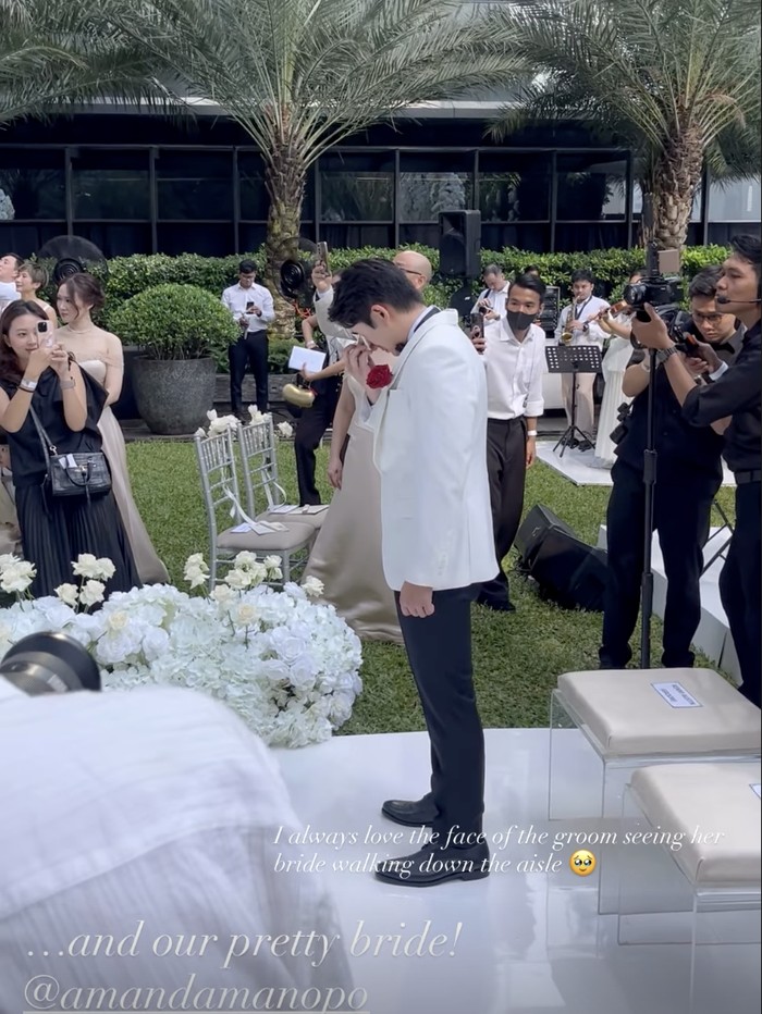 Kenny Austin Menangis Sambut Amanda Manopo di Altar Pernikahan