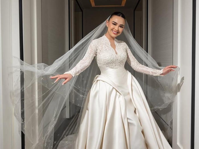 Amanda Manopo Menikah dengan Kenny Austin, Cantik Bergaun Putih dan Veil