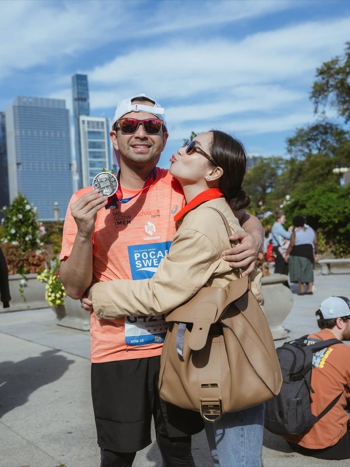 Ariel NOAH hingga Raffi Ahmad Ikut Chicago Marathon, Suporter Gak Kalah ...