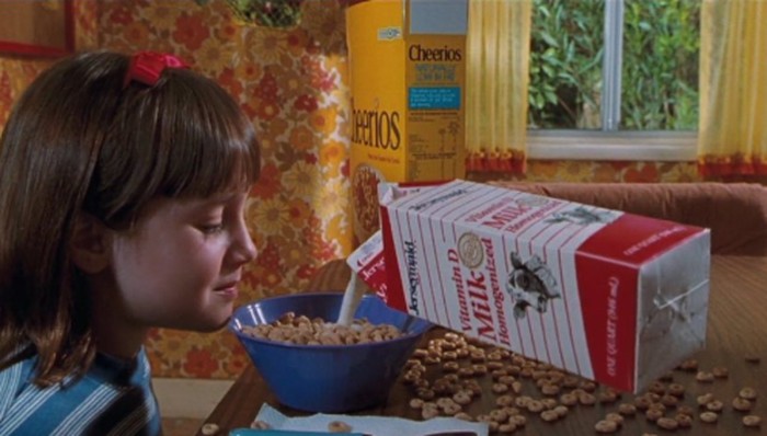Akun Instagram Ini Koleksi Foto Makanan Ikonik dari Film Lawas