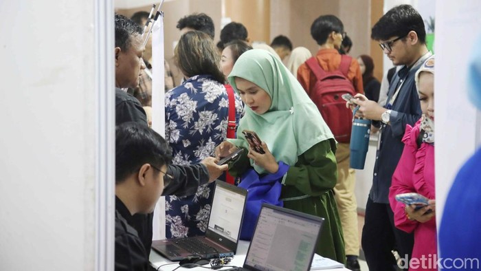 Pencari Kerja Serbu Job Festival di Danau Sunter