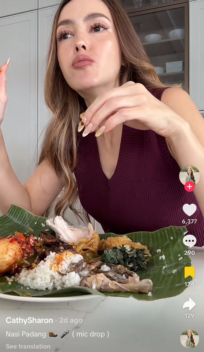 Cathy Sharon Nikmat Makan Nasi Padang, Netizen: Berasa Ilegal Lihatnya