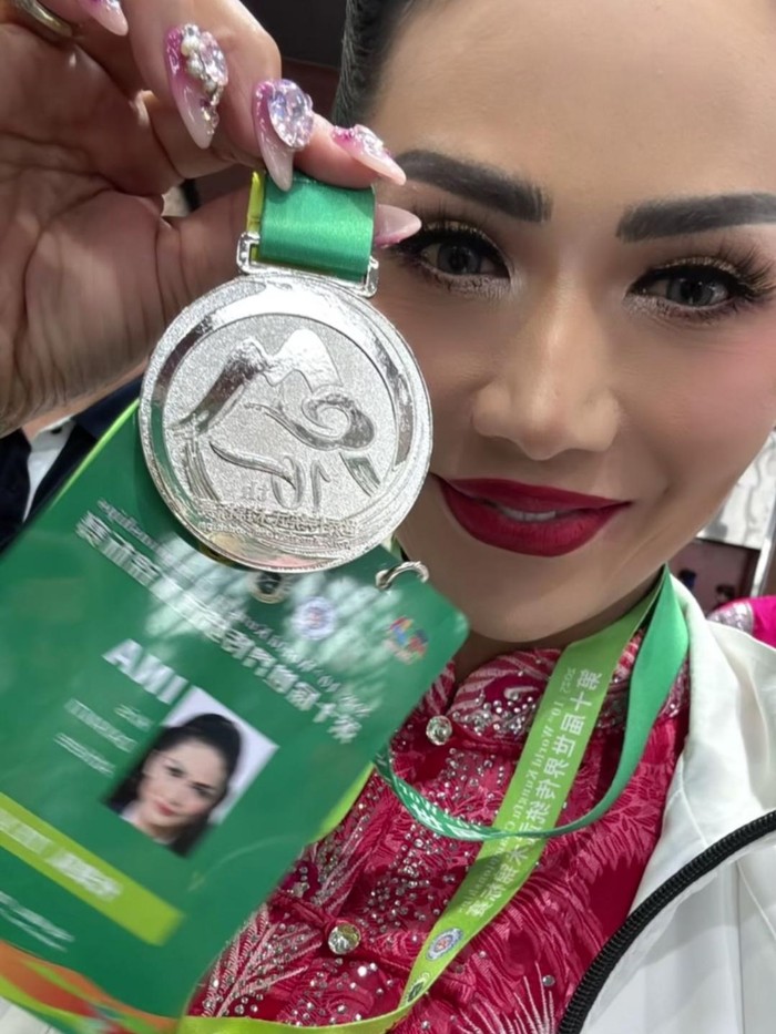 Yeay... Kris Dayanti Raih Medali Silver World Kungfu Championship 2025 ...