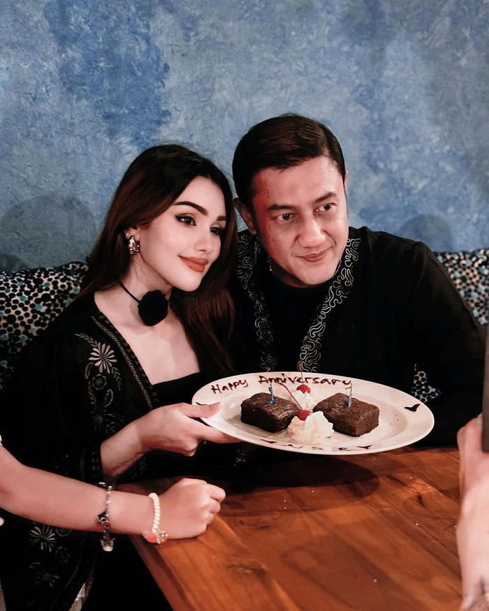 Ulang Tahun ke-34, Nurah Pasya Dapat Kue Ulang Tahun Serba Pink