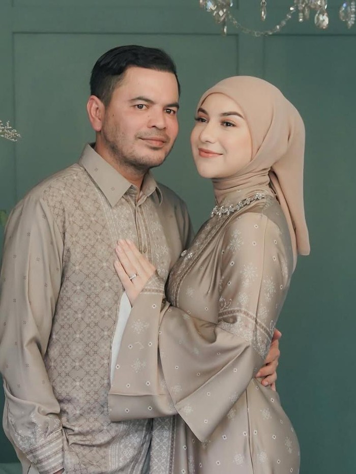 Irish Bella Mesra Terus dengan Suami: Ini Dada Isinya Kamu Semua