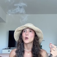 10 Pertanyaan untuk Pacar yang Romantis, Biar Obrolan Nggak Garing