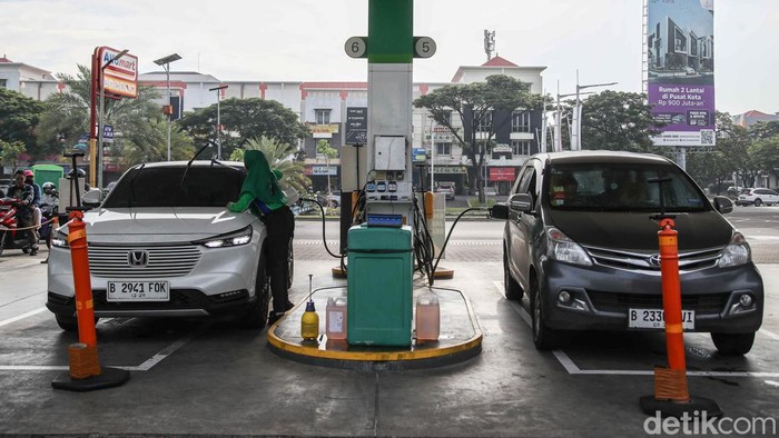 Antusiasme Pengendara Sambut Kembalinya BBM Ron 92 di SPBU BP Bekasi