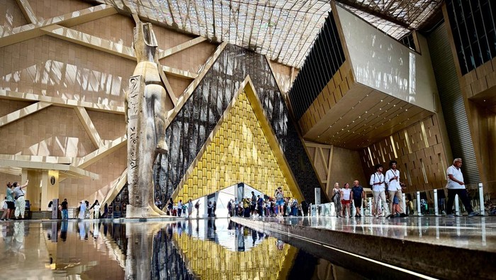 Patung Kolosal Ramses II Jadi Ikon Baru Museum Agung Mesir