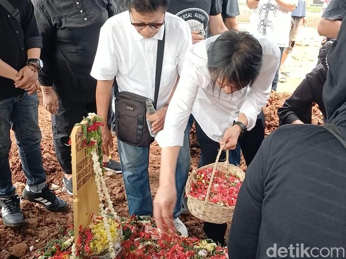 Totok Sardjan Meninggal Dunia, Once Mekel: Bapak Mertua Saya Sangat Sehat