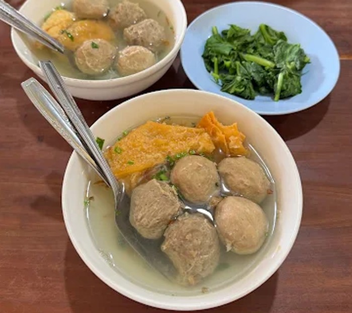 10 Rekomendasi Bakso Legendaris di Solo, Dijamin Enak dan Halal