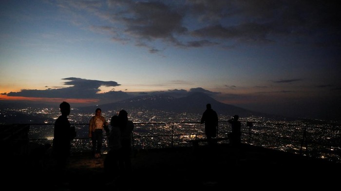 Berburu Senja di Jantung Perbukitan Soyapango El Salvador