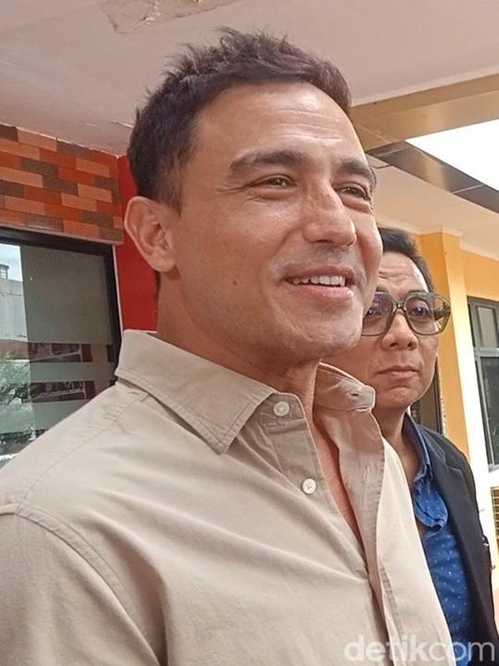 Hamish Daud Baru Keluar dari RS, Bingung Viral Isu Orang Ketiga