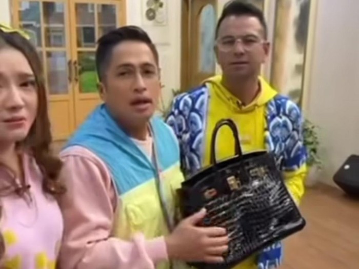 Ini Tas Ivan Gunawan yang Dibeli Raffi Ahmad Rp 500 Juta Buat Masjid di ...