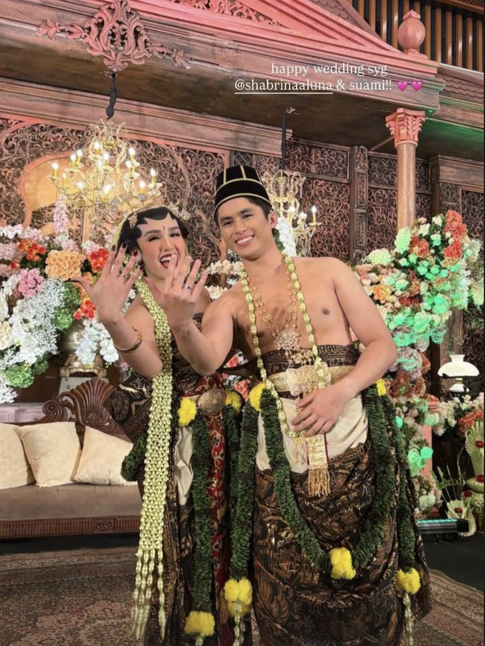 Pernikahan Luna Shabrina dengan Raden Mas Axel Caesario Efian Kental Adat Jawa