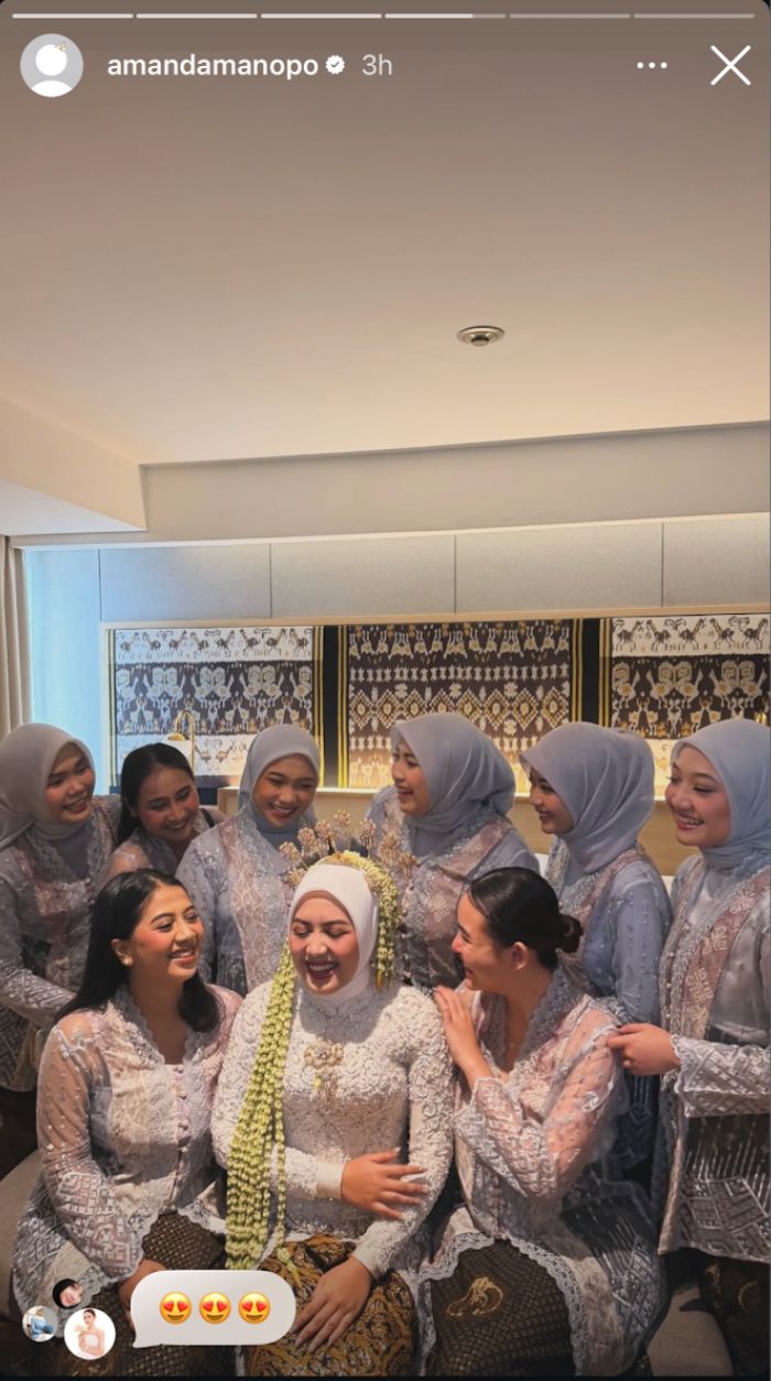 Gaya Amanda Manopo Jadi Bridesmaid, Tampil Sederhana Tanpa Makeup