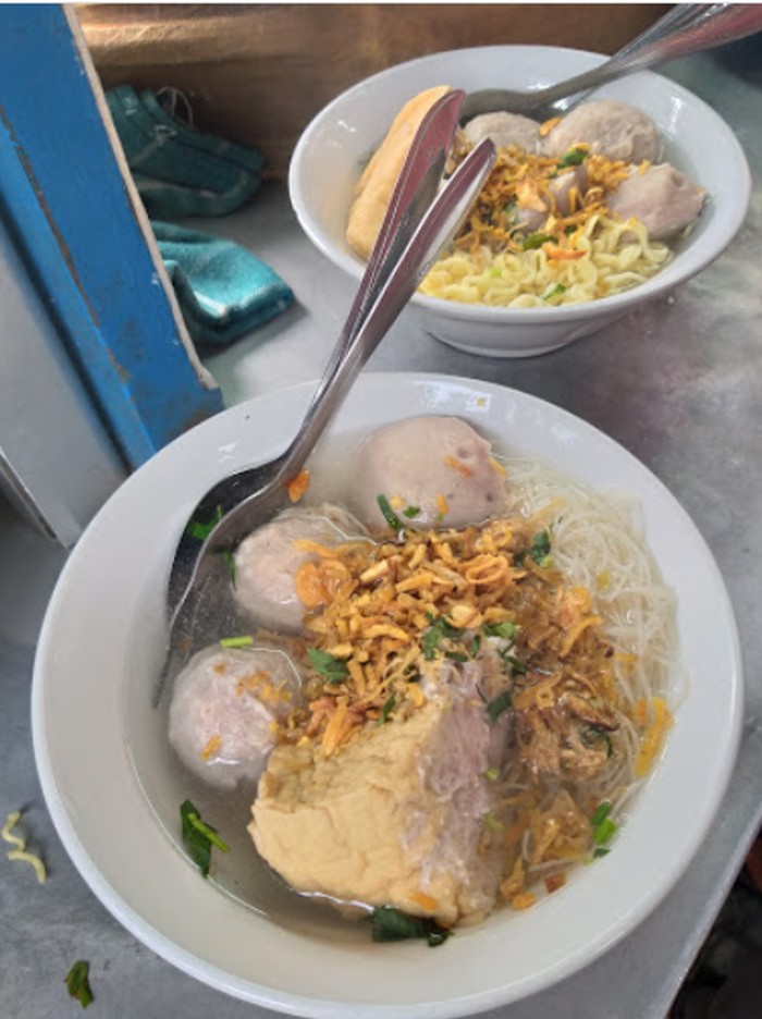 Maknyus! 10 Bakso Gepeng Berkuah Bening Gurih Rp 15 Ribuan