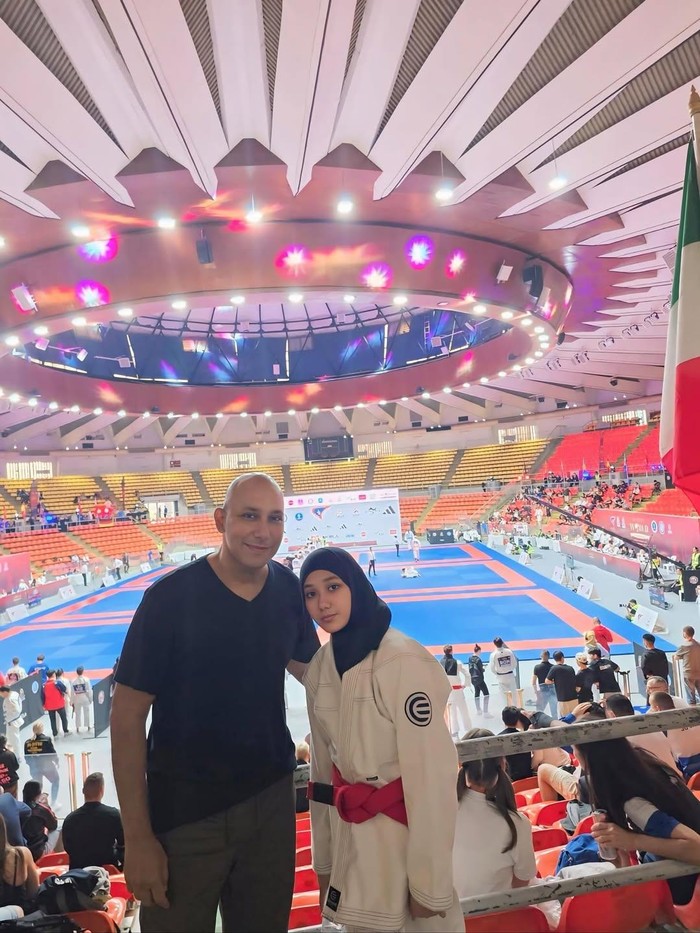 Applause! Putri Lyra Virna Ikut Kejuaraan Jujitsu Internasional