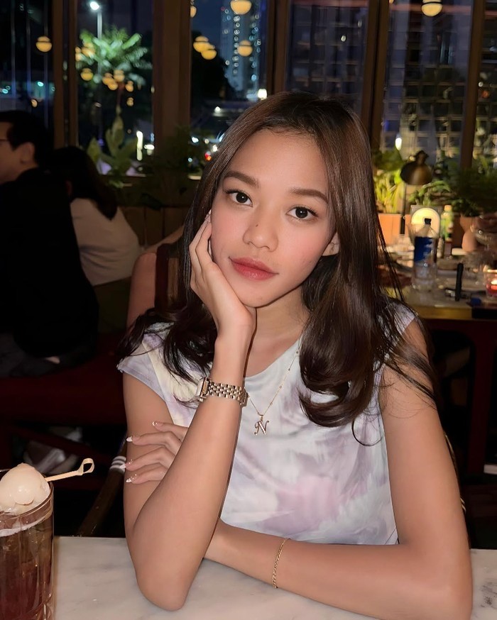 Pose Cantik Ummi Quary Saat Makan Nasi Lemak hingga Sate Wagyu