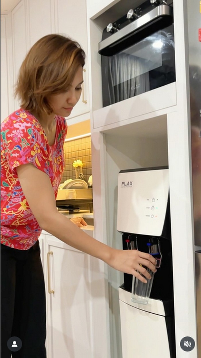 Yuk! Intip Dapur Modern Indah Permatasari yang Bikin Betah Masak