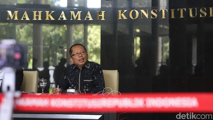 Arsul Sani Tunjukkan Ijazah Doktor, Tegaskan Gelar Akademiknya Sah