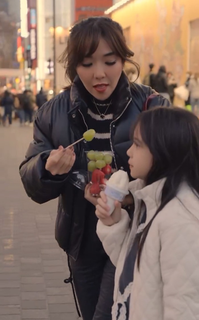 Gisel Anastasia Asyik Kulineran di Korea hingga Mukbang Durian