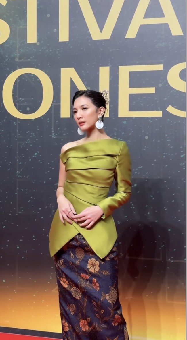 Gaya Artis di Red Carpet FFI 2025, Wulan Guritno Hingga Harleyava Princy