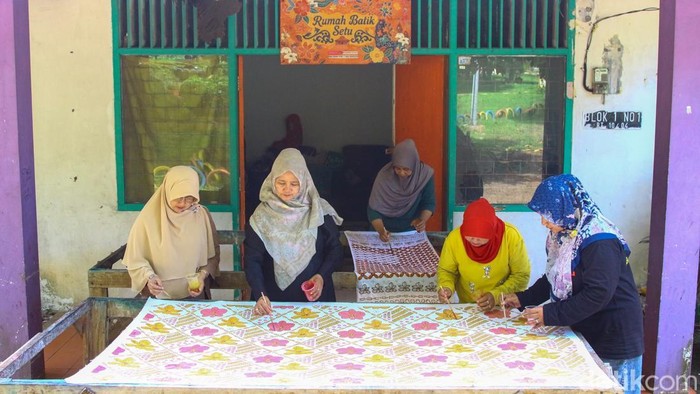 Rumah Batik Setu Hidupkan Motif Khas Tangerang Lewat Karya UMKM Lokal