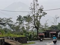 Status Gunung Semeru Turun Jadi Siaga