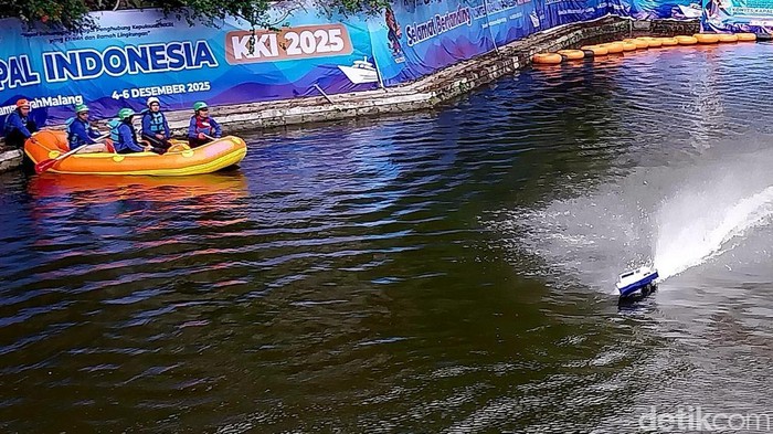 Inovasi Mahasiswa Unjuk Gigi di Kontes Kapal Indonesia UMM
