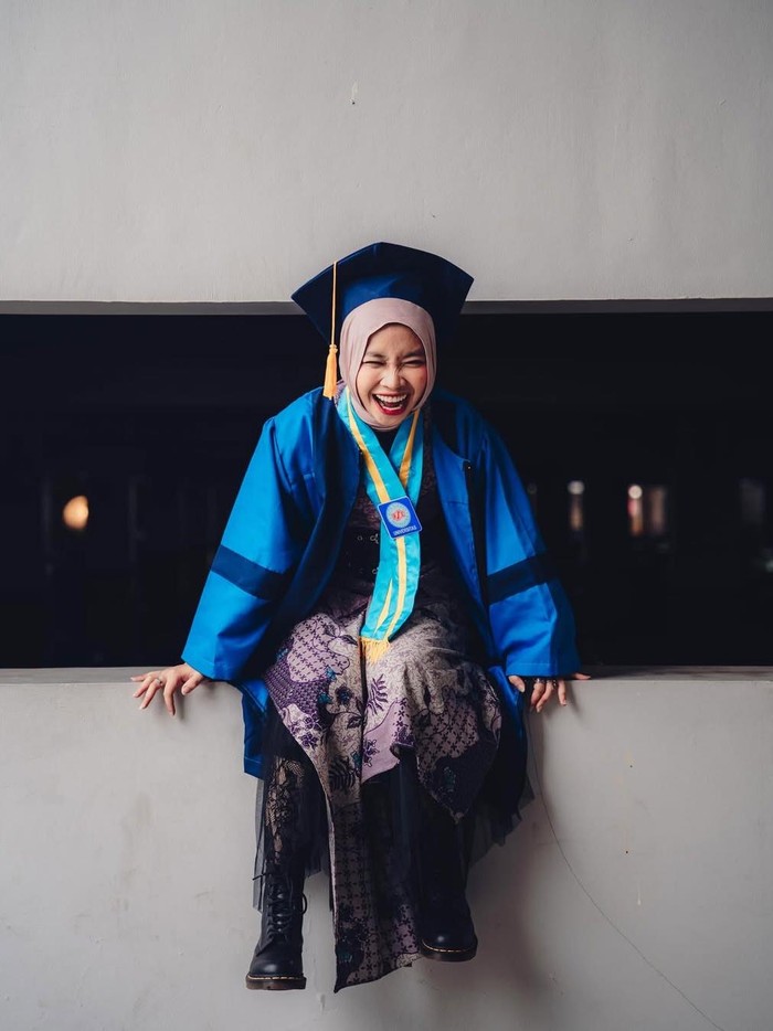 Congrats! Boah Sartika Jadi Sarjana, Dulu Nyaris Putus Sekolah