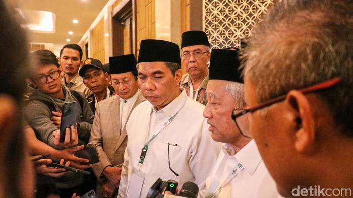 Empat Tugas Besar Menanti KH Zulfa Mustofa di PBNU