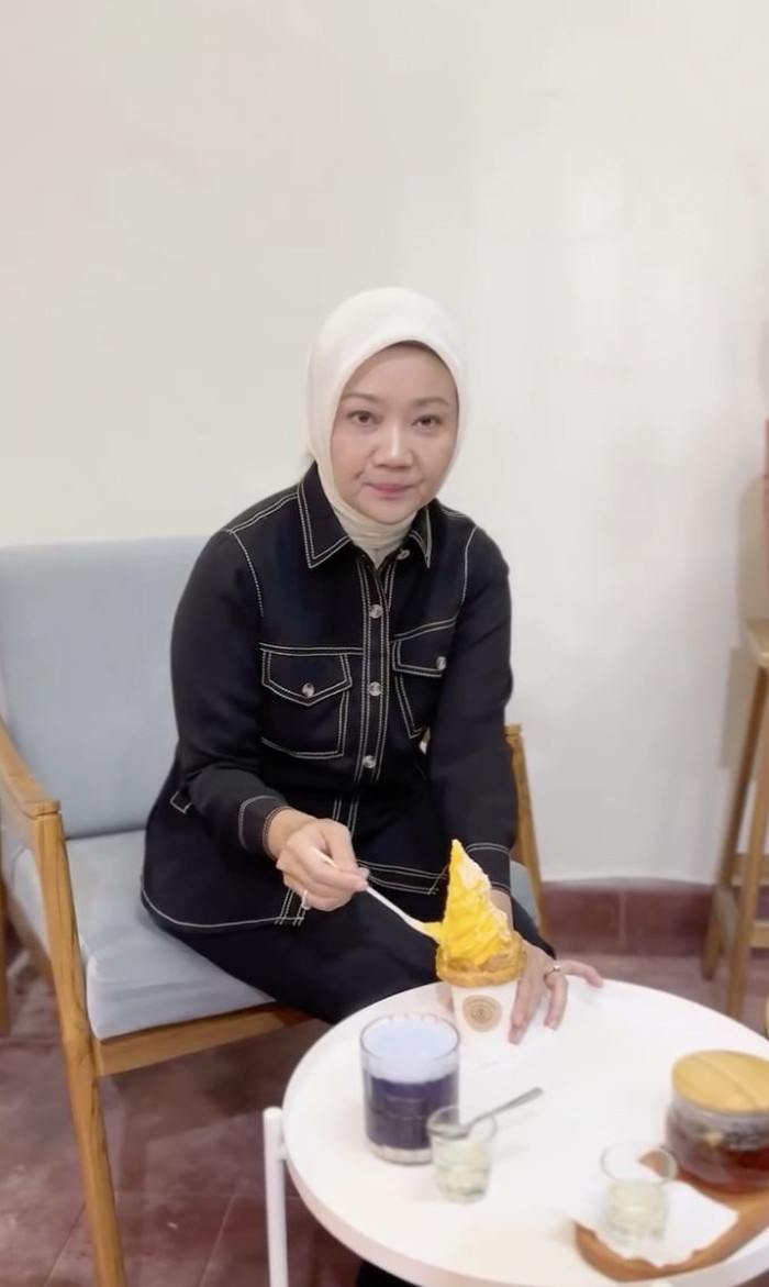 Momen Atalia Praratya Jajan Kerupuk hingga Blusukan ke Pasar Cihapit