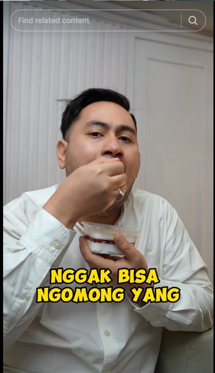 Selalu Heboh! Potret King Nassar Ngemil Cilok hingga Borong Durian
