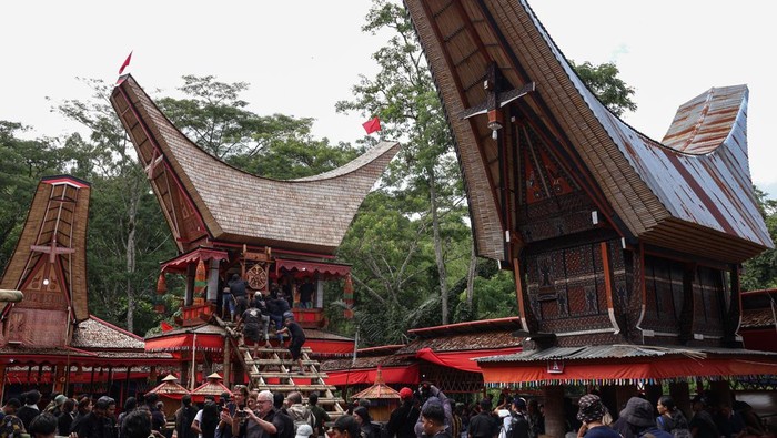 Potret Ma'pasonglo, Ritual Pemakaman Bangsawan Toraja