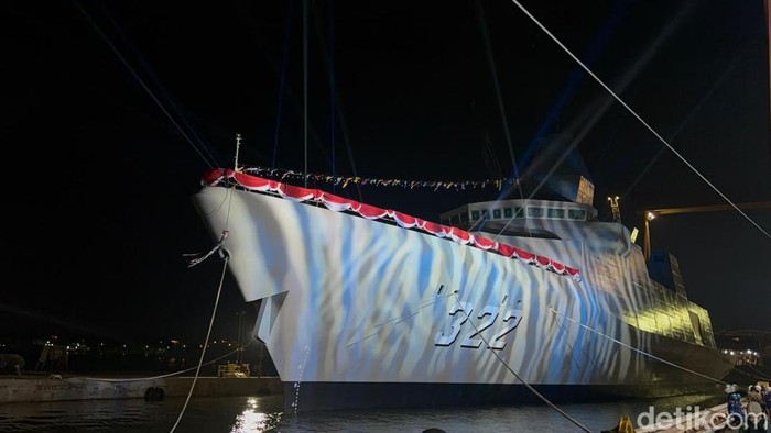 KRI Balaputradewa 322 Resmi Diluncurkan