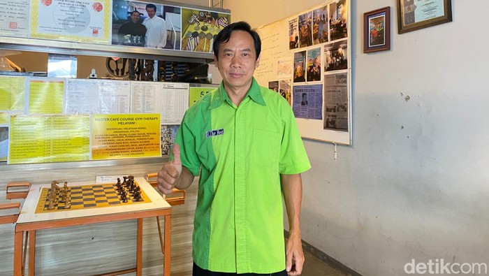 Local Hero Bandung: Simon Sanjaya Sang Pemanen Air Langit