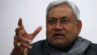 Tarik Cadar Dokter Muslim Depan Umum, Pejabat India Dihujat!